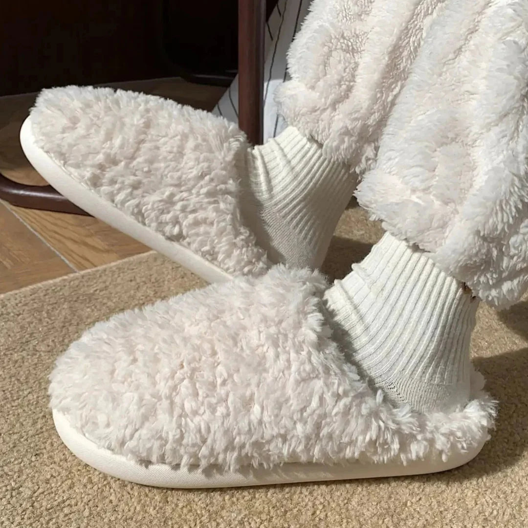 Women’s Plush Slip-On House Slippers – Wavlynn
